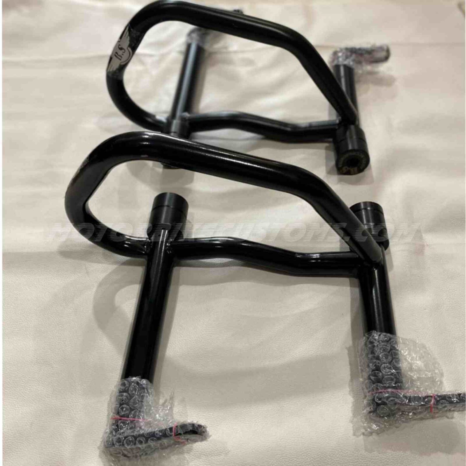 Spyder Crash Guard For Super Meteor 650 | MotorbikeCustoms | Check Now!