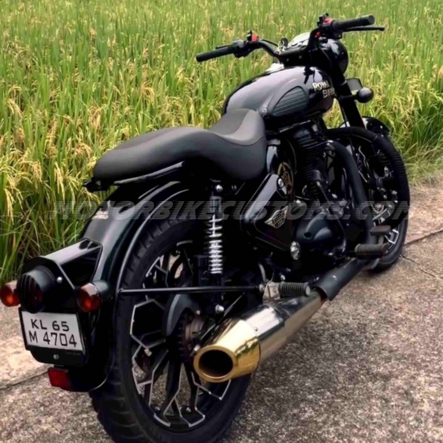 Seats For Royal Enfield | MotorbikeCustoms | Buy Now!